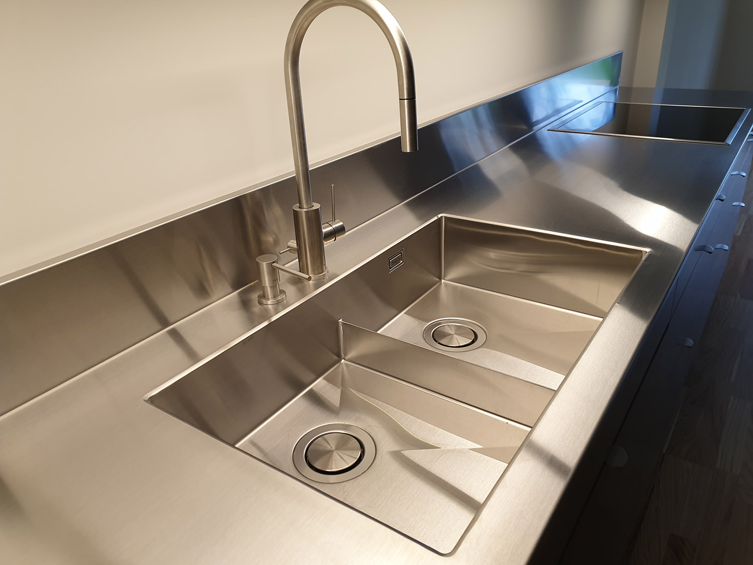 Repor på rostfritt stål | Produktvård | Nordic Tech®